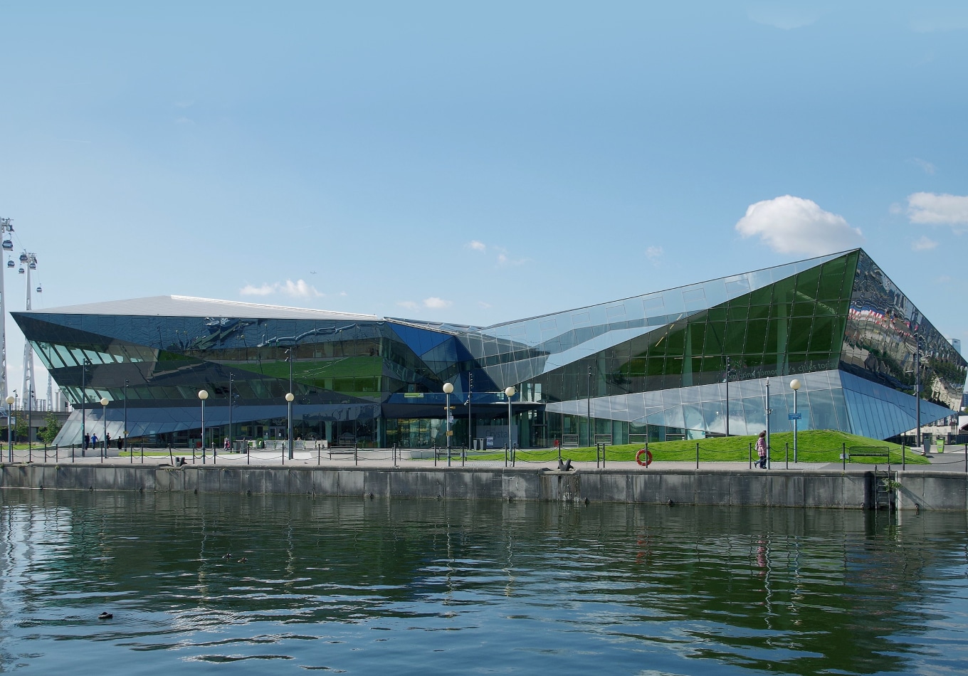 How Smart Building Features Attract Tenants | ITVET